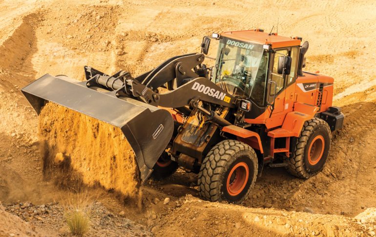 5 Advantages of Small to Midsize Wheel Loaders