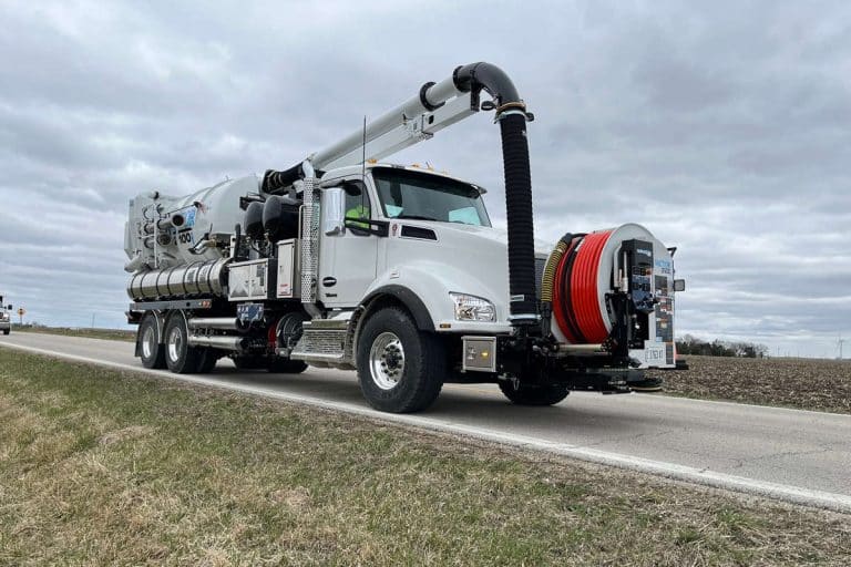 Vactor Introduces 27-inch Vacuum for 2100i Combination Sewer Cleaner