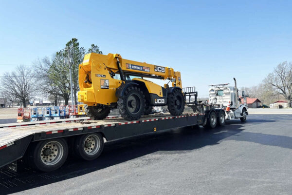 H&E Opens East Phoenix Branch